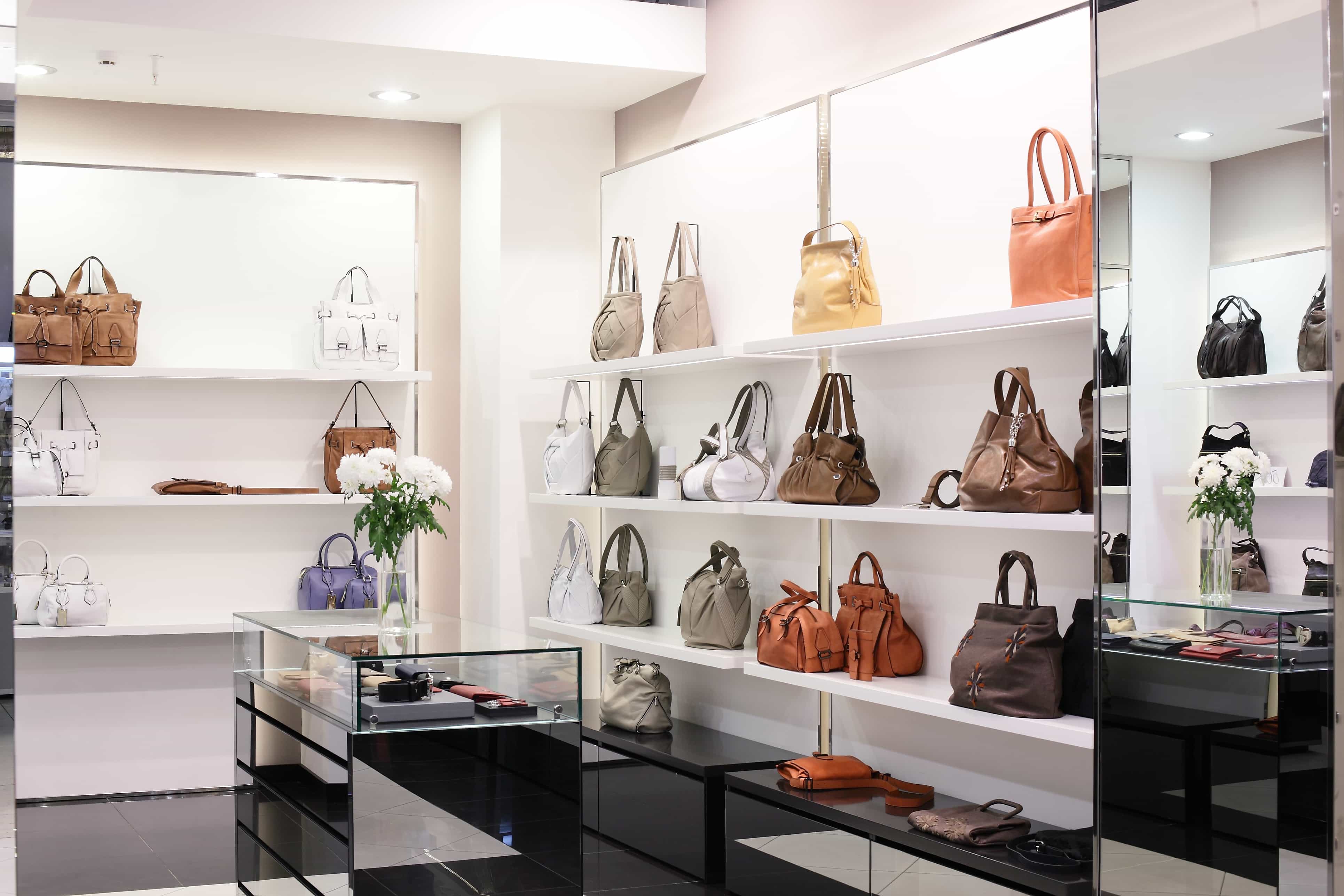 MARMARİS: MR.CHEAP SHOPPING CENTER